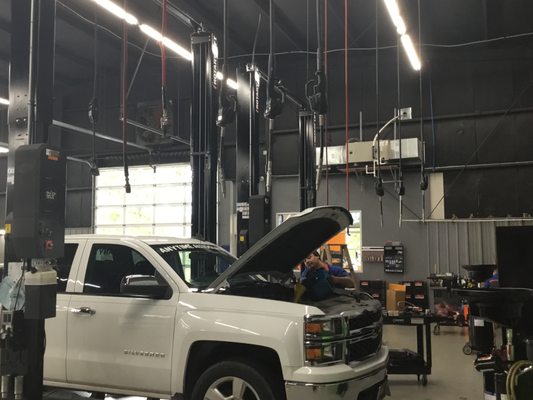 QUICK LANE TIRE & AUTO CENTER - Updated October 2025 - 41 Photos - 12821 State Route 21, De Soto ...