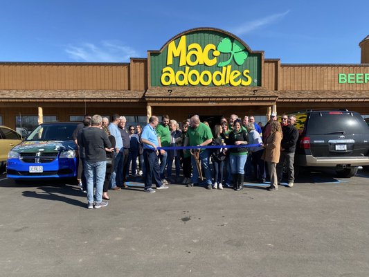 MACADOODLES - Updated January 2026 - 13 Photos - 6050 Crossing Dr ...