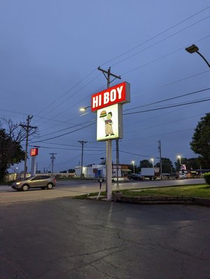 HIBOY DRIVE-IN - Updated January 2026 - 68 Photos & 99 Verified Reviews ...