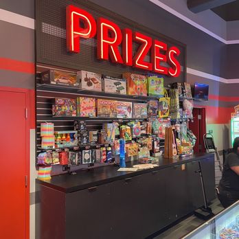 BOWLERO OXNARD - Updated July 2025 - 161 Photos & 187 Reviews - 601 ...