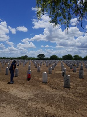 FORT SAM HOUSTON NATIONAL CEMETERY - Updated December 2025 - 66 Photos ...