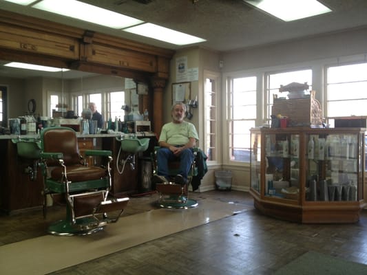 THE BARBER SHOP - Updated December 2025 - 6436 Meadowbrook Dr, Fort ...