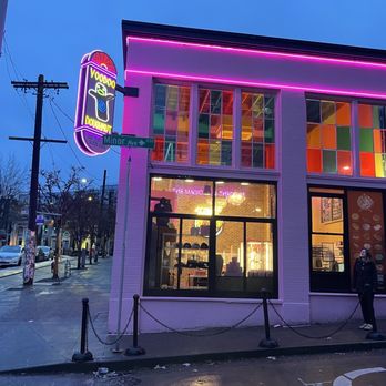 VOODOO DOUGHNUT - Updated December 2025 - 420 Photos & 121 Reviews ...