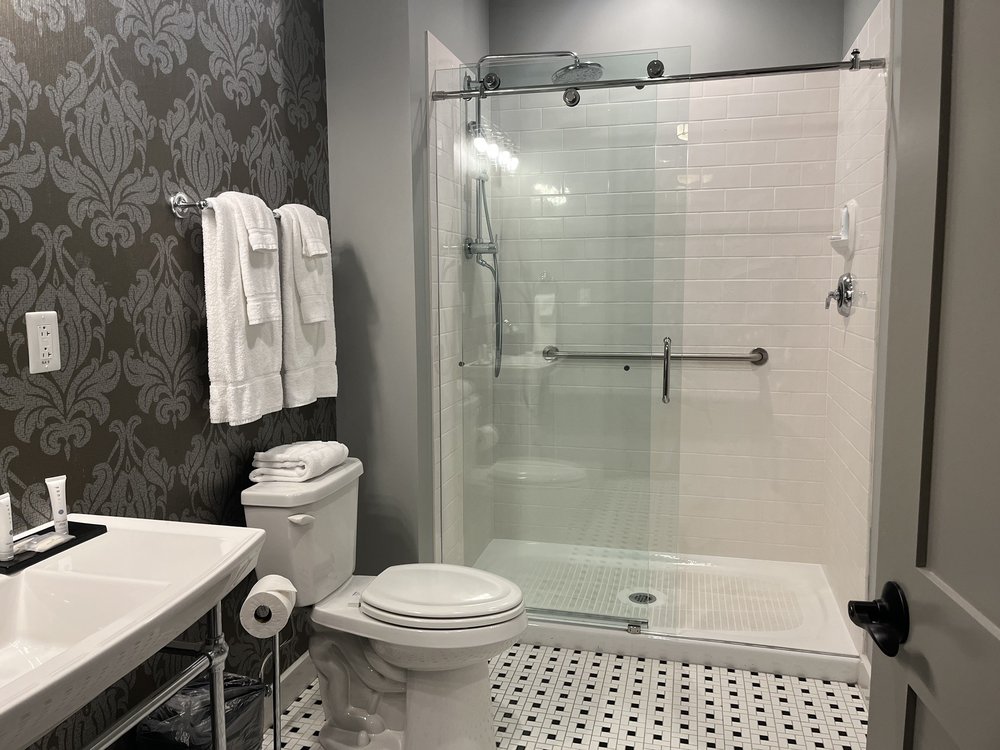 THE BRAKEMAN HOTEL - 42 Photos - 501 Basin St, New Orleans, Louisiana ...