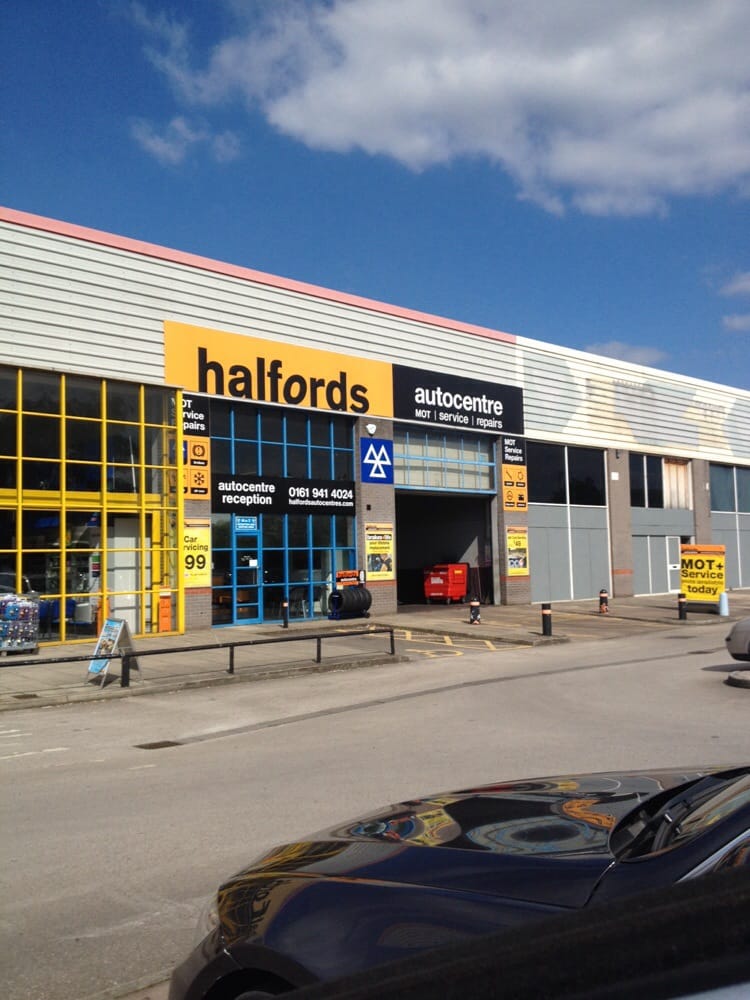 HALFORDS - Updated May 2024 - Unit 1 Manchester Road, Altrincham ...