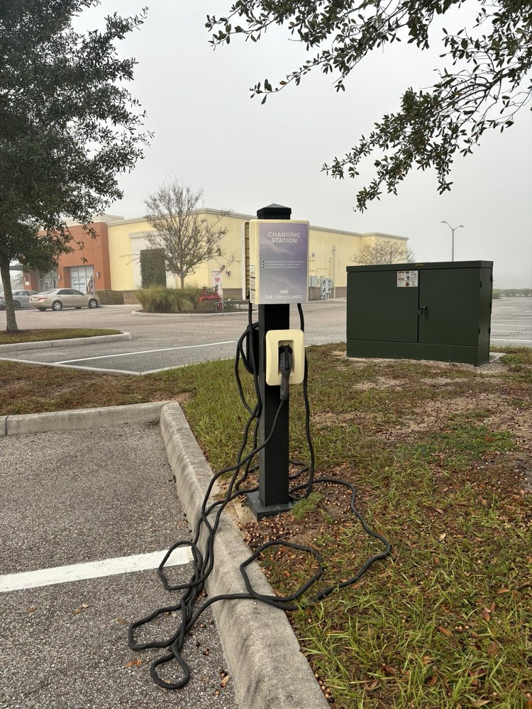 TESLA CHARGER STATION - Updated January 2025 - 751 Centerview Blvd ...