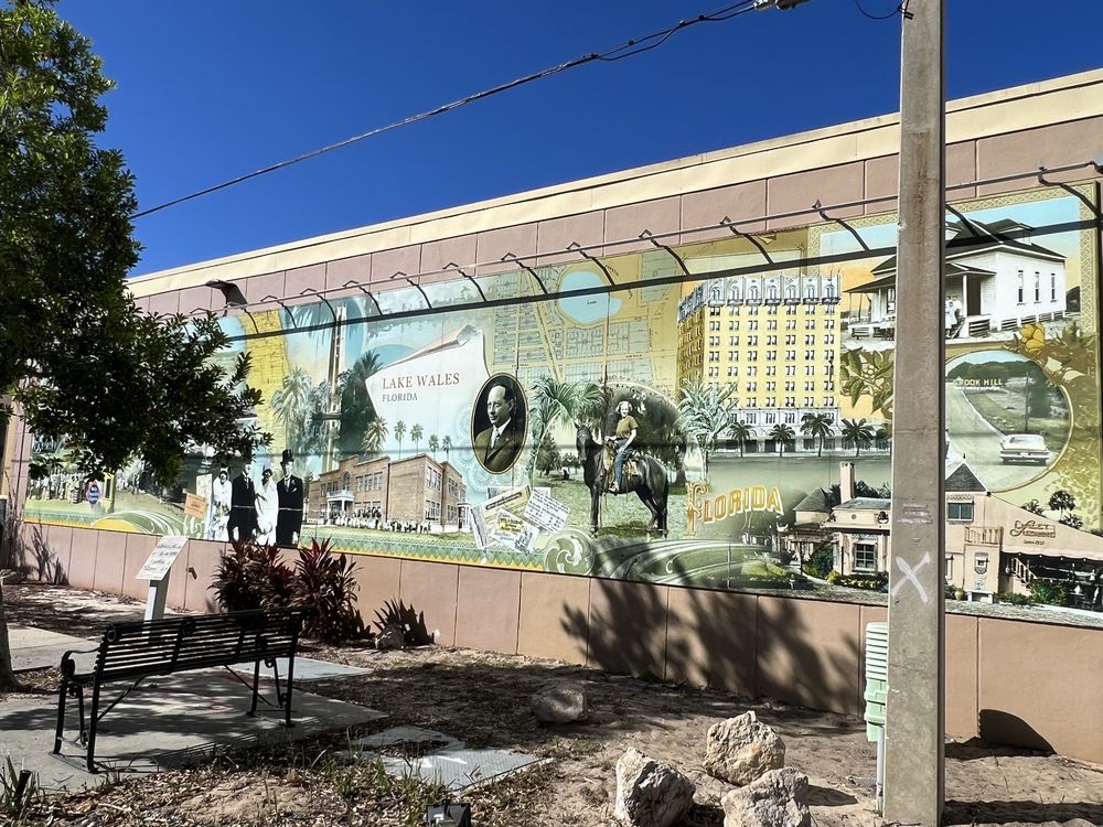 WELLS FARGO MURAL - Updated December 2024 - 149 E Stuart Ave, Lake ...