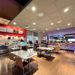 MAIN EVENT TEMPE - Updated December 2025 - 402 Photos & 569 Reviews ...