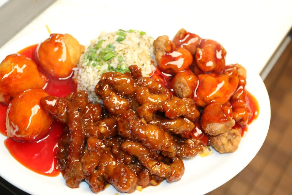 RUBY CHINESE & WESTERN RESTAURANT - Updated December 2025 - 41 Photos - 4815 51 Street, Lamont ...