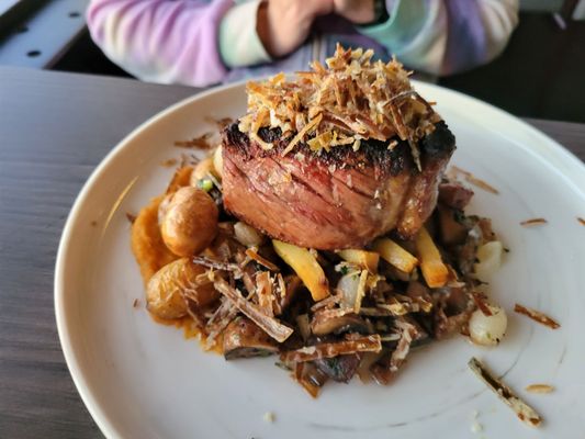 VISTA 18 - Updated December 2024 - 95 Photos & 107 Reviews - 740 ...