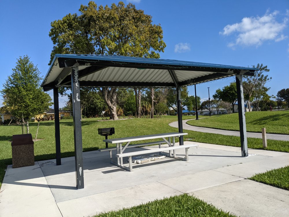 SARA SIMS PARK - Updated March 2025 - 19 Photos - 209 NE 9th Ave ...