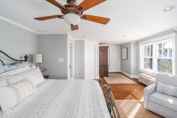 SHIP WATCH INN - Updated December 2025 - 46 Photos & 19 Reviews - 401 ...