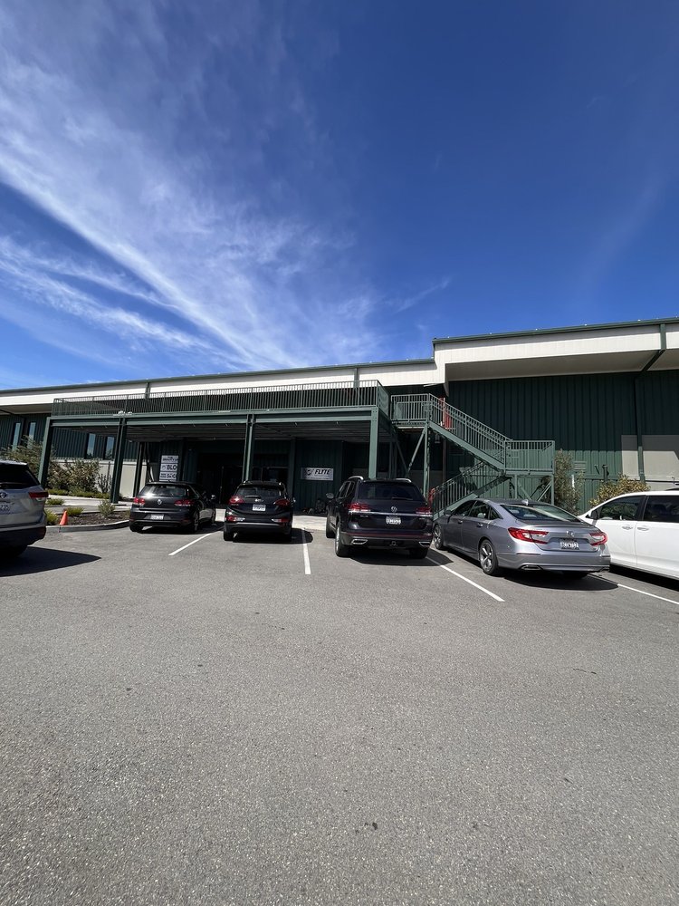 FLYTE RACQUET CLUB - Updated December 2025 - 440 Smith Ranch Rd, San ...