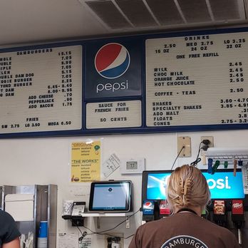 DAMBURGER - 77 Photos & 159 Reviews - 1320 Placer St, Redding ...