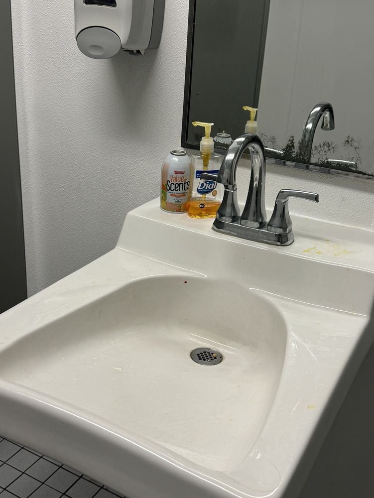 STAPLES - Updated December 2025 - 20 Photos & 33 Reviews - 3333 Preston ...