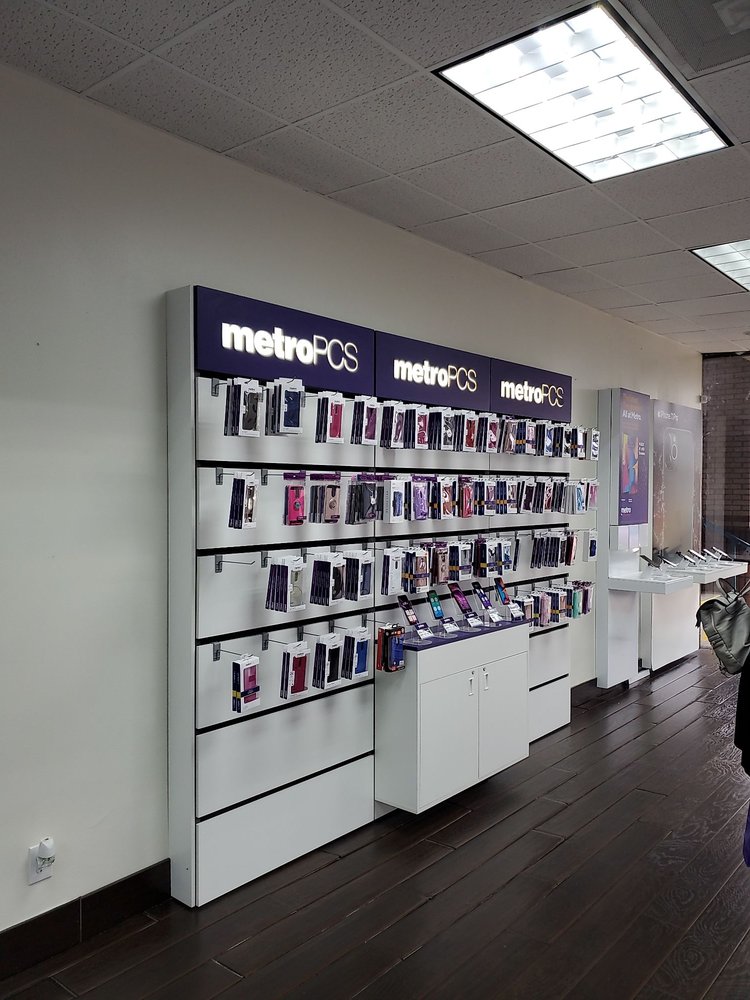 METROPCS - 1927 E Belt Line Rd, Carrollton, Texas - Mobile Phones ...