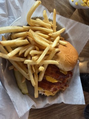 KLOOSTERMAN’S SPORTS TAP BAR AND GRILLE - Updated September 2025 - 12 ...