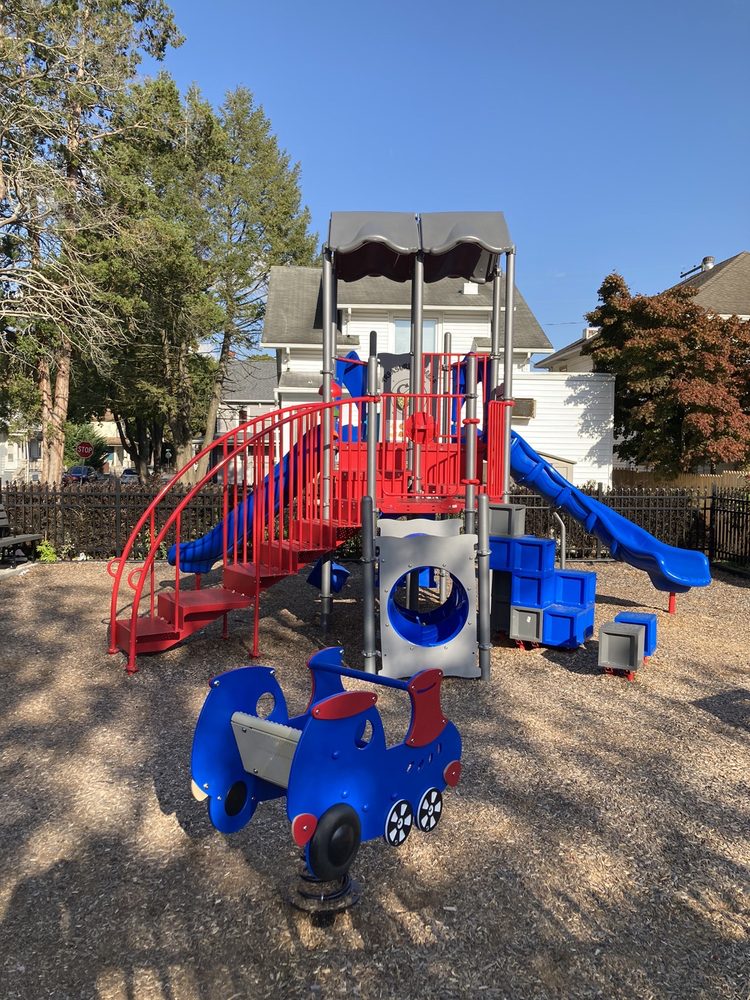 ELM STREET STATION PARK - 10 Photos - Elm St & Books St, Penbrook ...