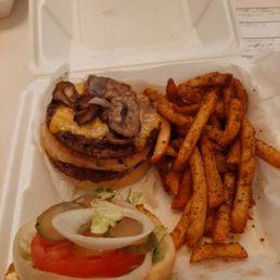 BURGER GIRL DINER - 179 Photos & 190 Reviews - 3344 Frankfort Ave ...
