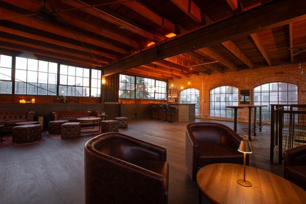 THE BEEHIVE - Updated May 2024 - 42 Photos - 961 E 61st St, Los Angeles ...