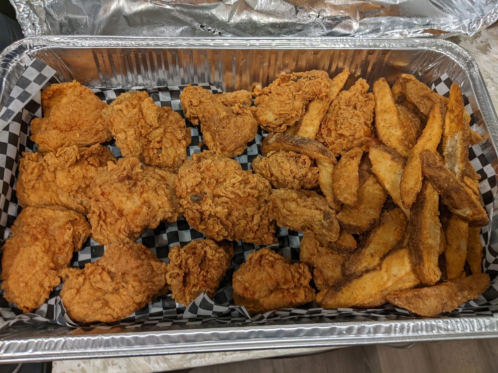 RALPH’S FRIED CHICKEN - Updated September 2024 - 10807 Castle Downs ...