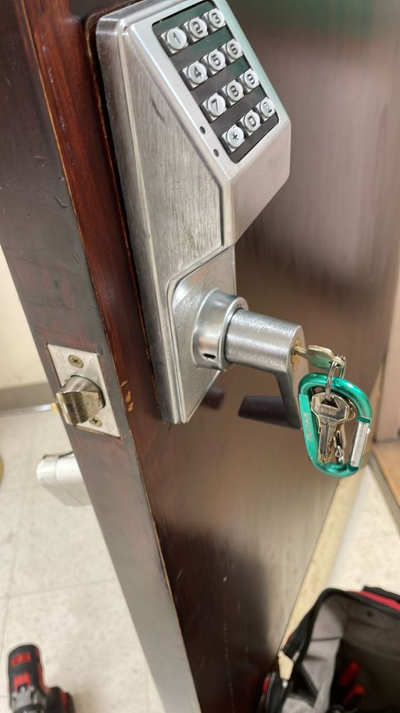 LOCKSMITH NEAR ME 365 - 4730 University Way Ne, Seattle, WA - Yelp