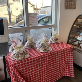 DESPI DELITE BAKERY - Updated July 2024 - 315 Photos & 312 Reviews ...