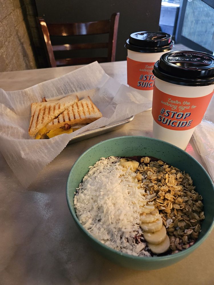 ROSCOE’S COFFEE BAR AND TAP ROOM - Updated December 2025 - 167 Photos ...