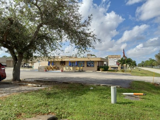 HALF SHELL LOUNGE - Updated April 2026 - 35 Photos & 27 Reviews - 1956 ...