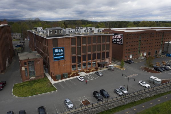 INSA CANNABIS DISPENSARY - EASTHAMPTON - Updated May 2025 - 33 Photos ...