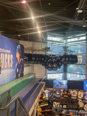 CANUCKS TEAM STORE - Updated January 2026 - 28 Photos & 24 Reviews ...