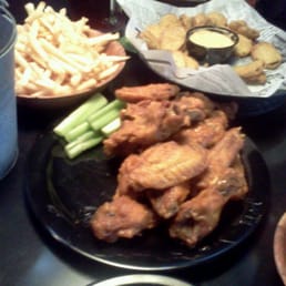 DUFF’S FAMOUS WINGS - Updated December 2025 - 196 Photos & 257 Reviews ...