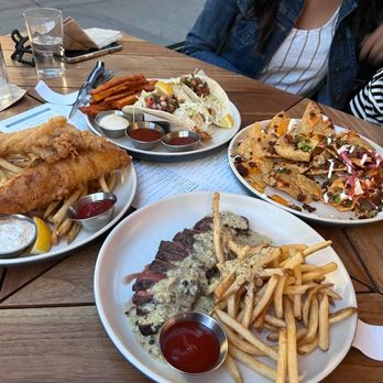 LOCAL PUBLIC EATERY 8TH AVENUE - Updated July 2025 - 137 Photos & 154 ...