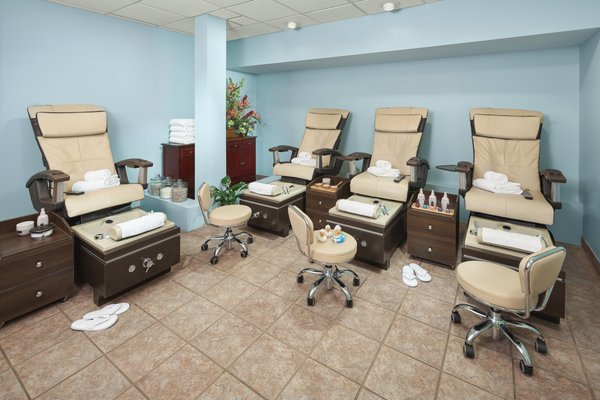 FEATHERS SPA - Updated July 2025 - 14 Photos & 17 Reviews - 149 Union Ave, Memphis, Tennessee ...