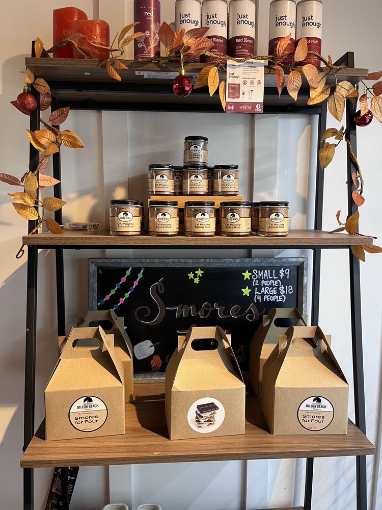 DILLON BEACH GENERAL STORE - Updated November 2025 - 139 Photos & 50 ...