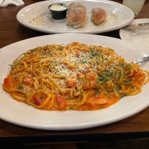 SALVATORIS AUTHENTIC ITALIAN EATERY - FORT WAYNE - Updated January 2025 ...