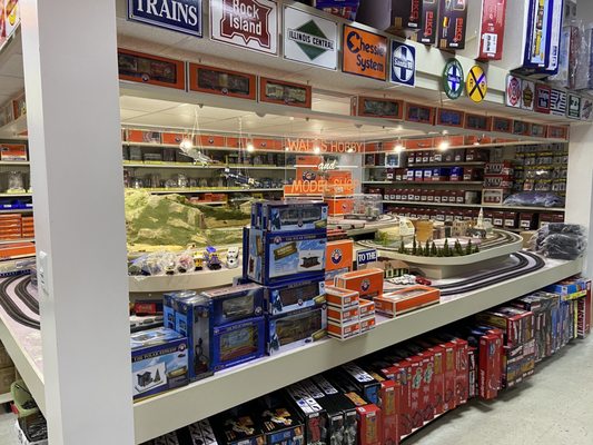 WALT’S HOBBY & MODEL SHOP - Updated August 2025 - 19 Photos & 28 ...