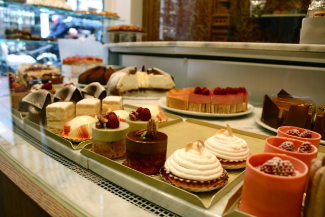 POMPADOUR - Updated August 2025 - 33 Photos & 29 Reviews - Huidenstraat ...