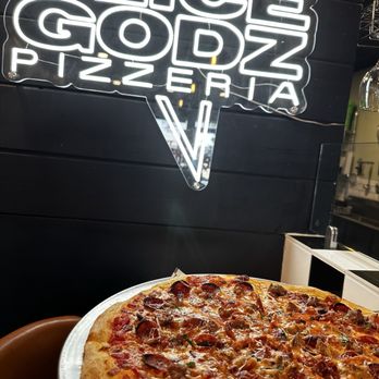 SLICE GODZ PIZZERIA - Updated June 2025 - 94 Photos & 112 Reviews ...