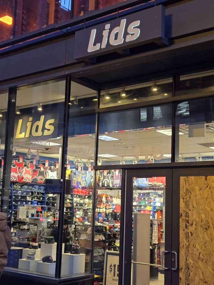 LIDS - Updated July 2025 - 13 Reviews - 175 N Michigan Ave, Chicago ...