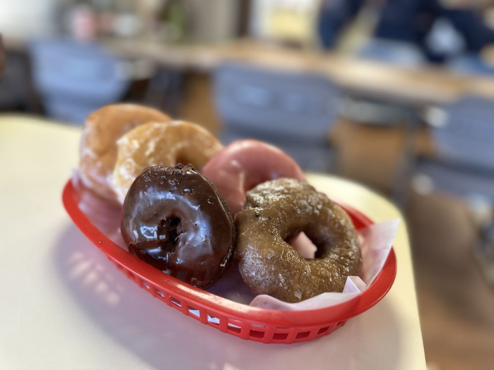 DONUT KITCHEN - Updated October 2025 - 18 Photos & 24 Reviews - 1679 N ...