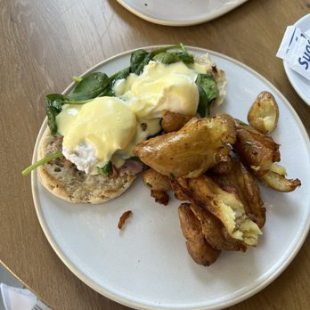 BIRDIE’S BARROOM AND KITCHEN - Updated June 2025 - 146 Photos & 85 ...