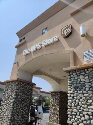 THE UPS STORE - Updated November 2024 - 38 Photos & 66 Reviews - 8816 W ...