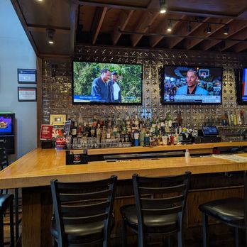 RIVER STREET TAVERN - Updated September 2025 - 257 Photos & 290 Reviews ...