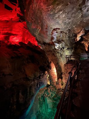 HOWE CAVERNS - 299 Photos & 153 Reviews - Tours - 255 Discovery Dr ...