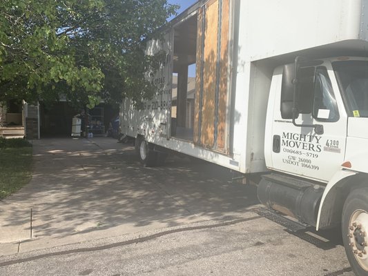 MIGHTY MOVERS MOVING AND DELIVERY SERVICE - Updated December 2025 - 20 Photos & 30 Reviews ...