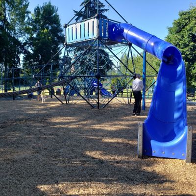 GRASS LAWN PARK - Updated December 2025 - 90 Photos & 59 Reviews - 7031 ...