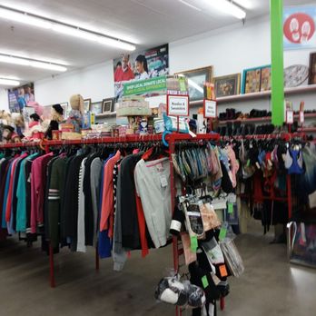 RED RACKS - Updated December 2025 - 14 Photos & 17 Reviews - 2843 E ...