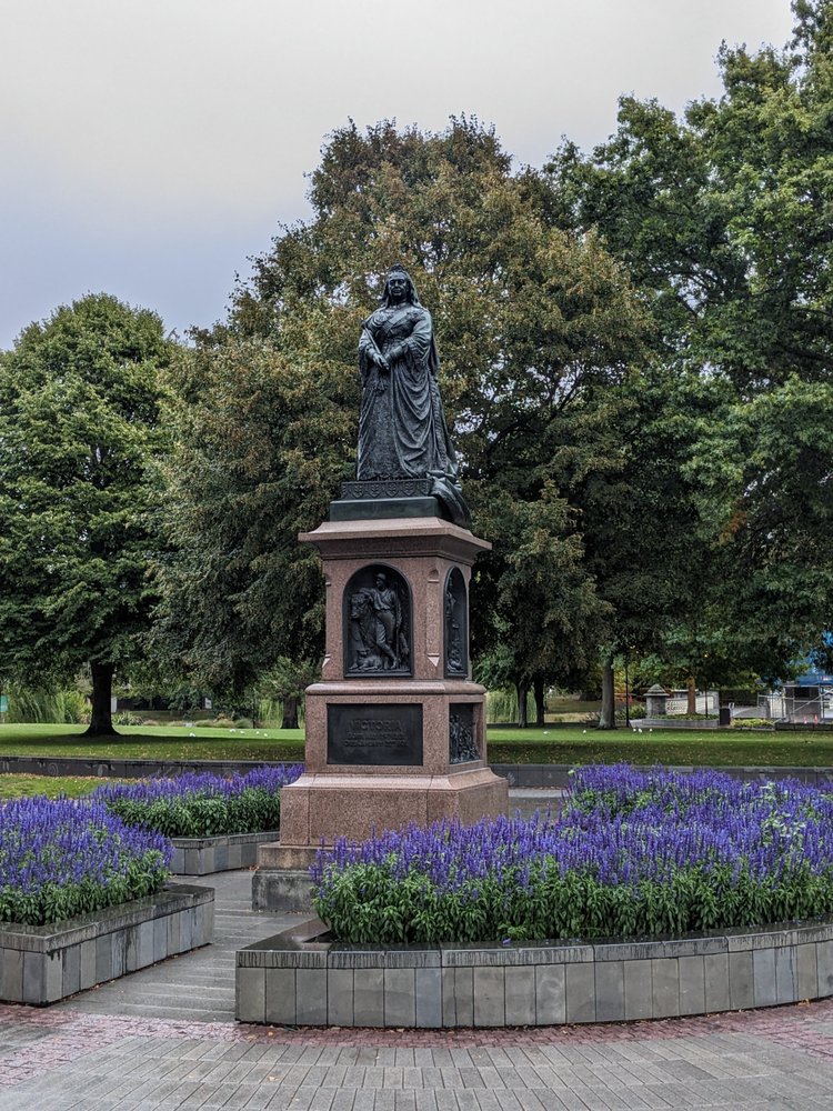 QUEEN VICTORIA STATUE - Victoria Square, Christchurch, Canterbury, New ...