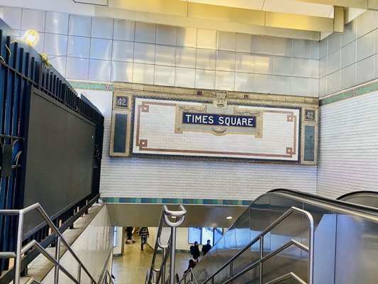 MTA - 42ND ST/TIMES SQUARE SUBWAY STATION - Updated November 2025 - 379 ...